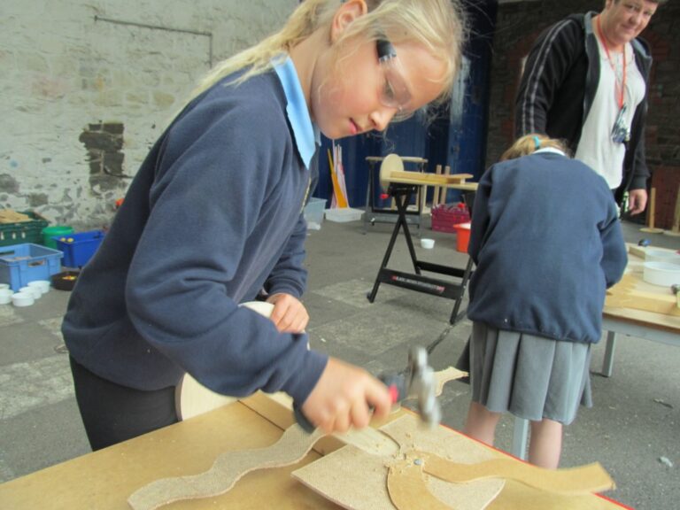 Primary School woodwork (4) - Irresistible Learning - Pete Moorhouse